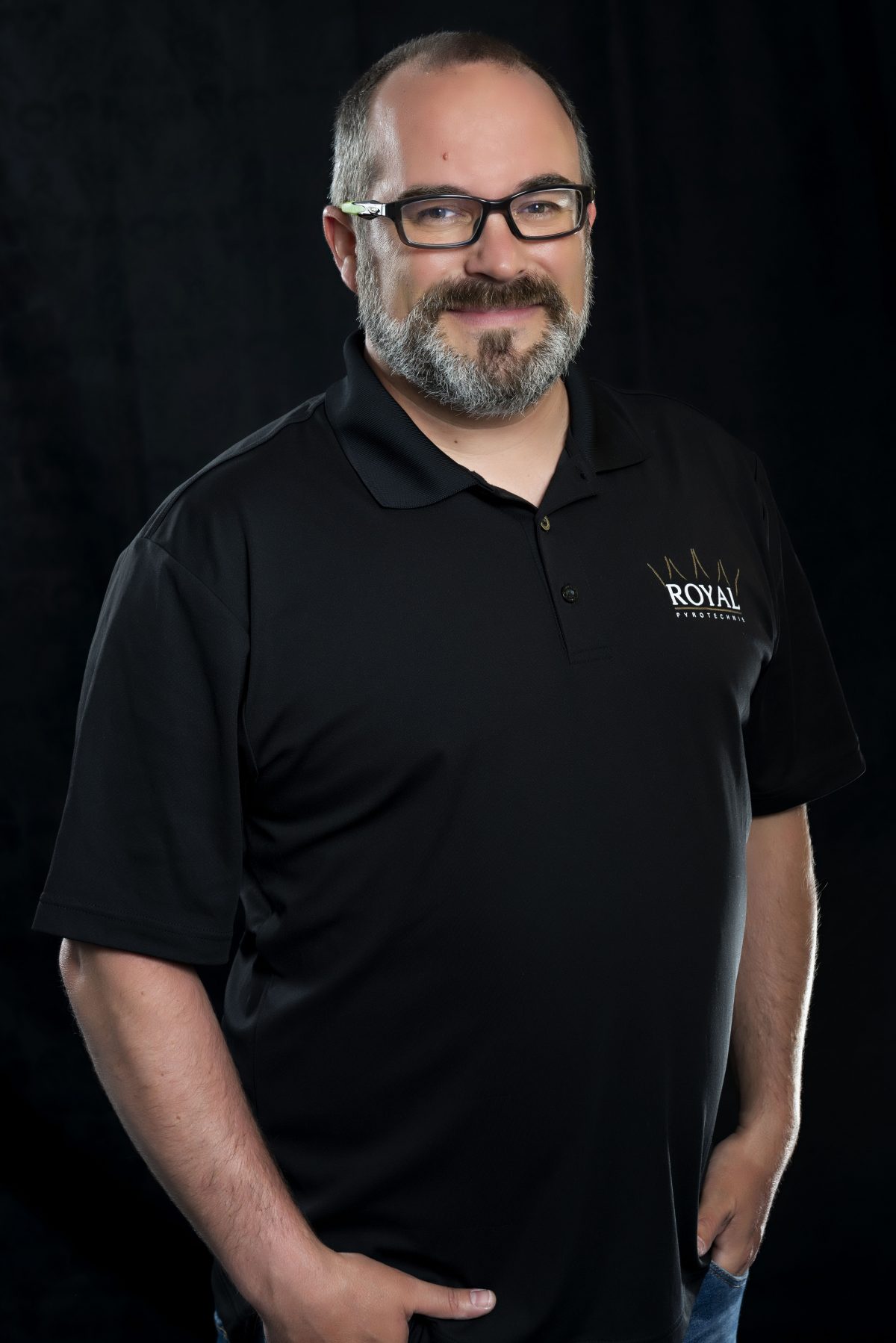 Équipe | Concepteurs et distributeurs de feux d'artifice